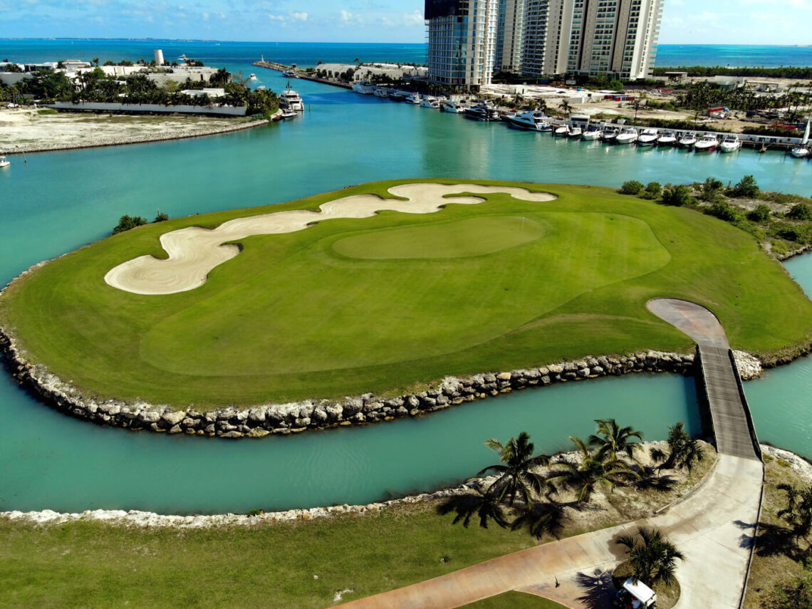Golf Course - Puerto Cancún